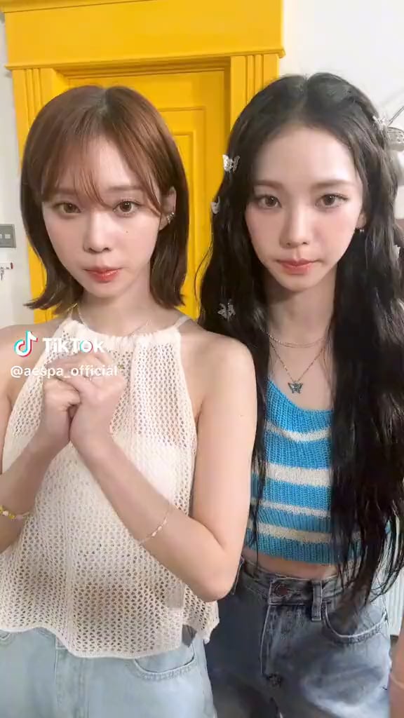 230718 aespa - I Surprised aespa with a Custom iPad Mural @ ZHC - AESPA CLUB