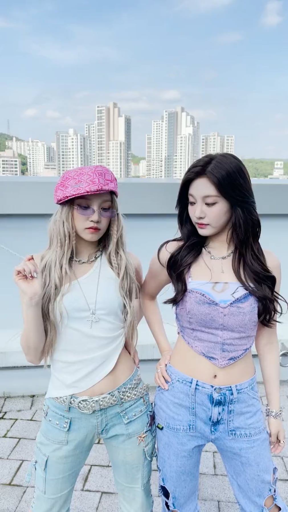 230521 (G)I-DLE TikTok Update with Ningning (Queencard Challenge) - AESPA CLUB