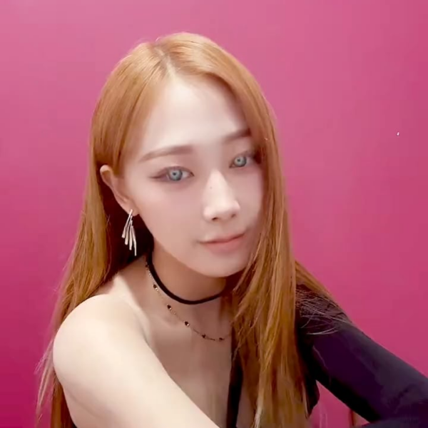 231123 aespa TikTok Update with Karina - 🍒🍃🐈‍⬛ (with LE SSERAFIM Hong Eunchae) - AESPA CLUB