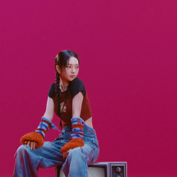 240110 ITZY TikTok Update with Winter - aespa Winter and ITZY Yeji's ...