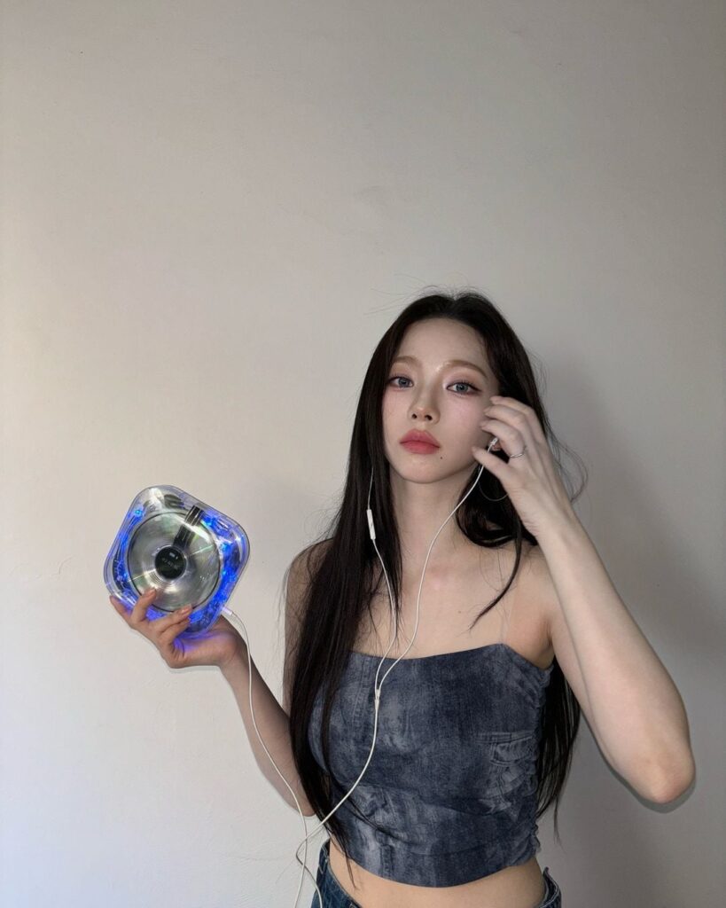 240524 Karina Instagram Update with Winter - AESPA CLUB