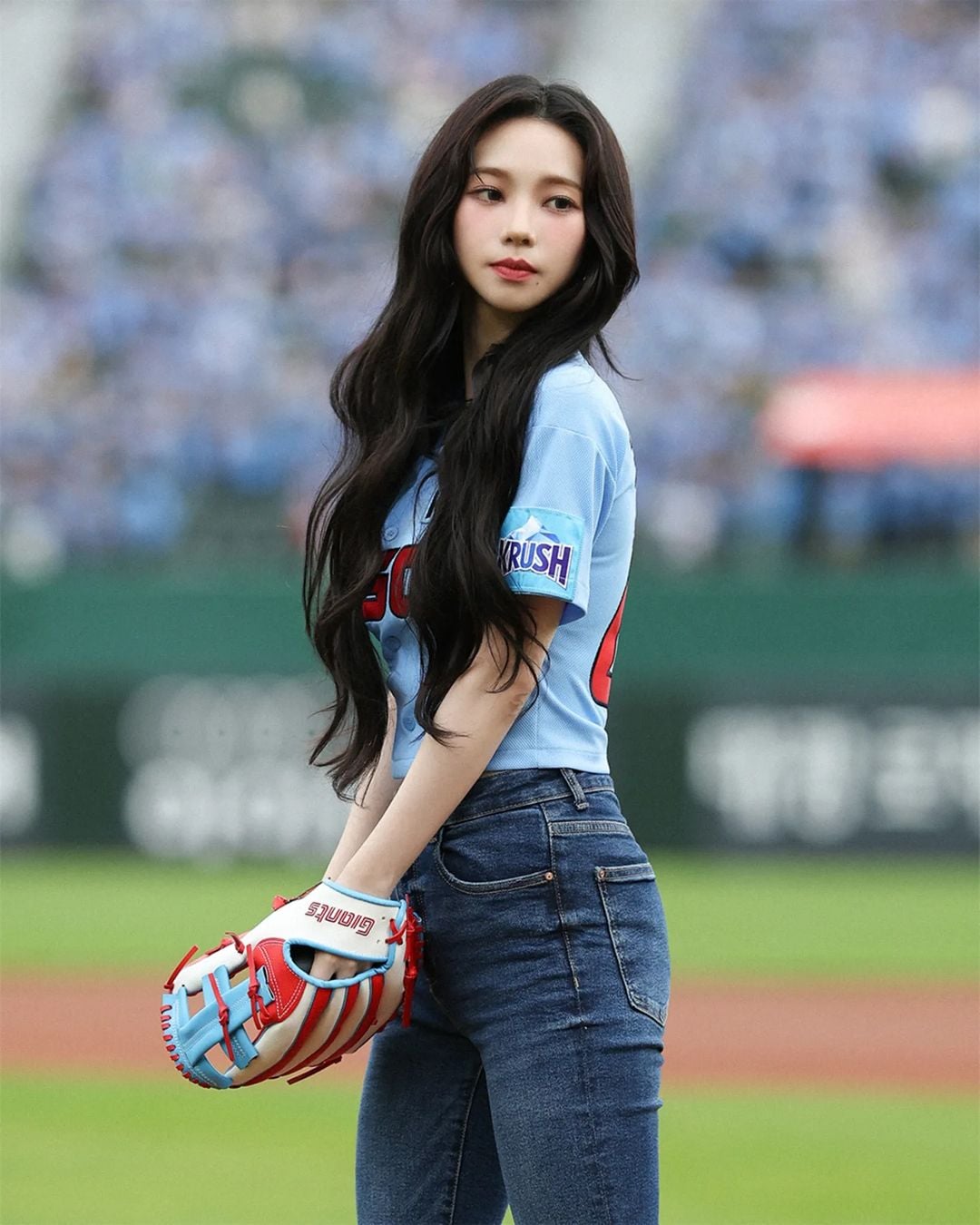 240618 KRUSH Instagram Update with Karina - Play with Chilsung : Sajik Stadium Victory Fairy ...