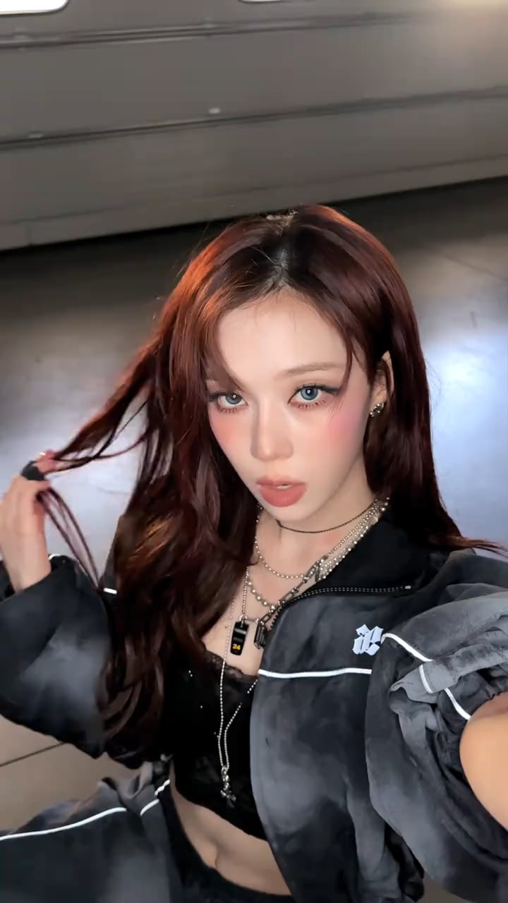 250609 aespa TikTok Update with Winter - Dirty 🔥Work - AESPA CLUB